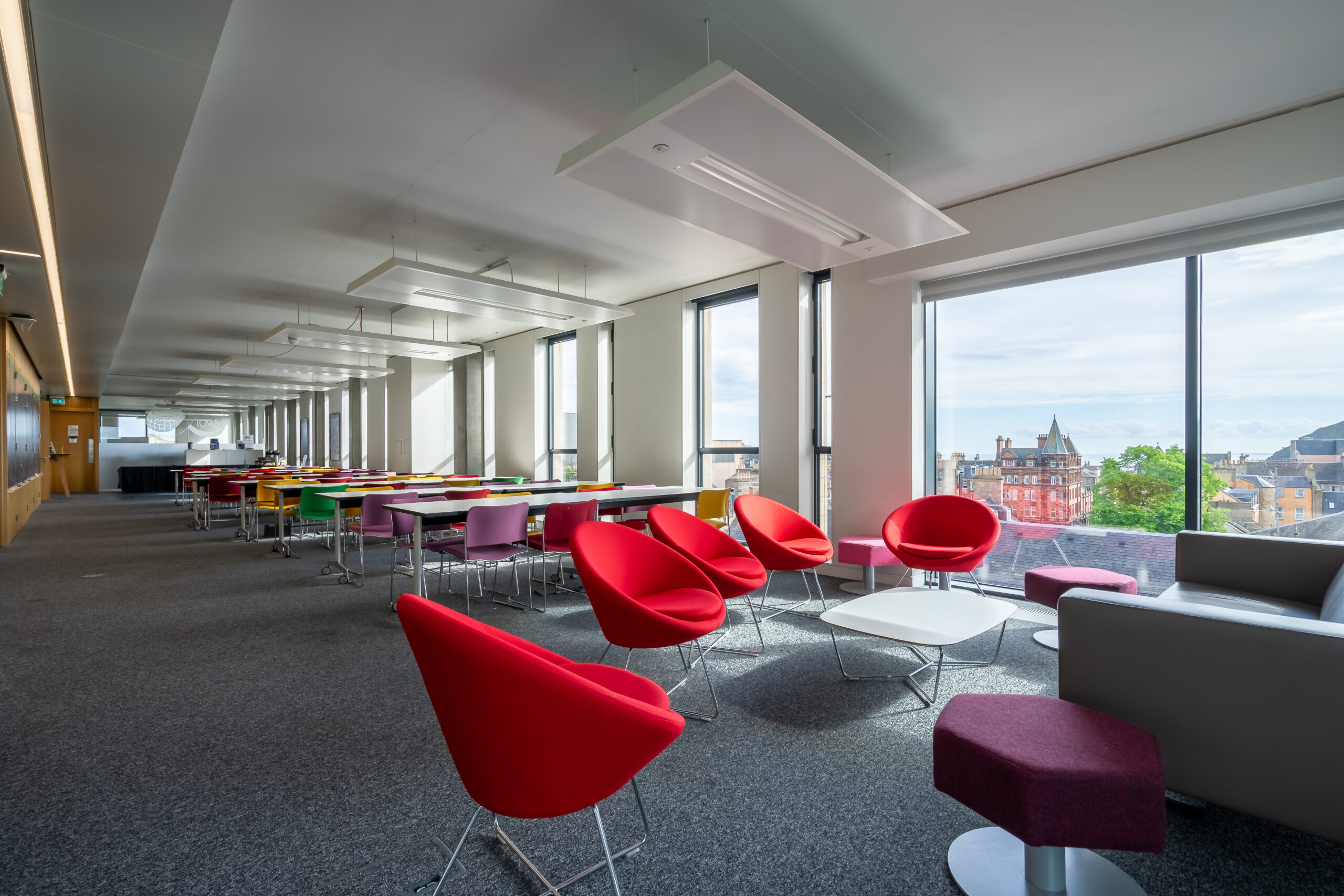 AdS/CFT meets carrollian & celestial holography - ICMS : ICMS